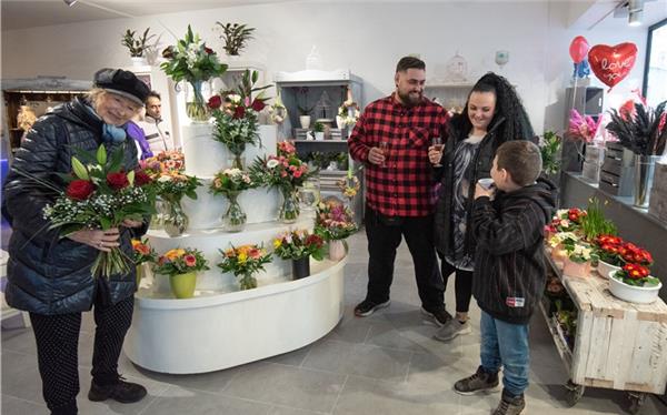 Blumenladen eröffnet neu auf dem Marktplatz