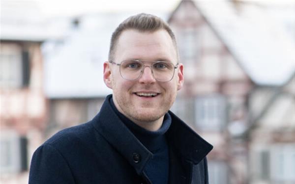 Chris Nathan folgt auf Michael Lutz im Rathaus