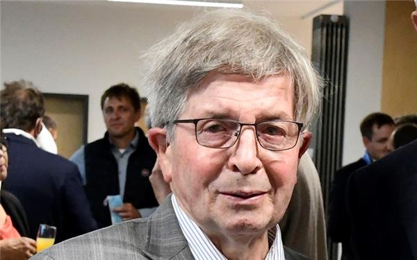 Lob für Helmut Stickel