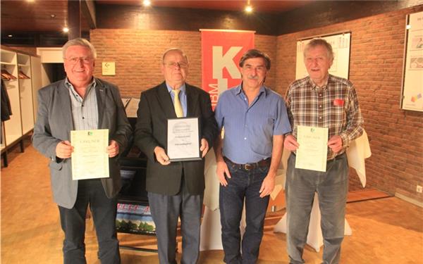 Rolf Renz ist schon seit 50 Jahren bei der Briefmarkensammlergilde