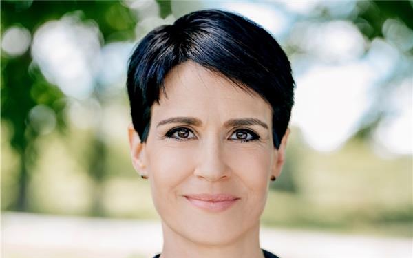 Sarah Holczer gibt ihr Mandat ab